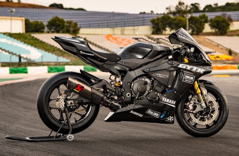 Speed and aesthetics with the yamaha r1 carbon fiber – Kaspar and Other ...